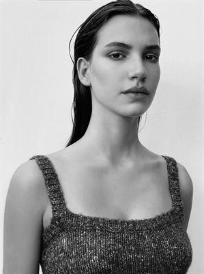 Ludovica Bernardini for FASHION ART WISE