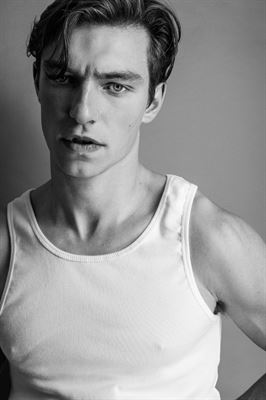 Riccardo Zanetti for FASHION ART WISE